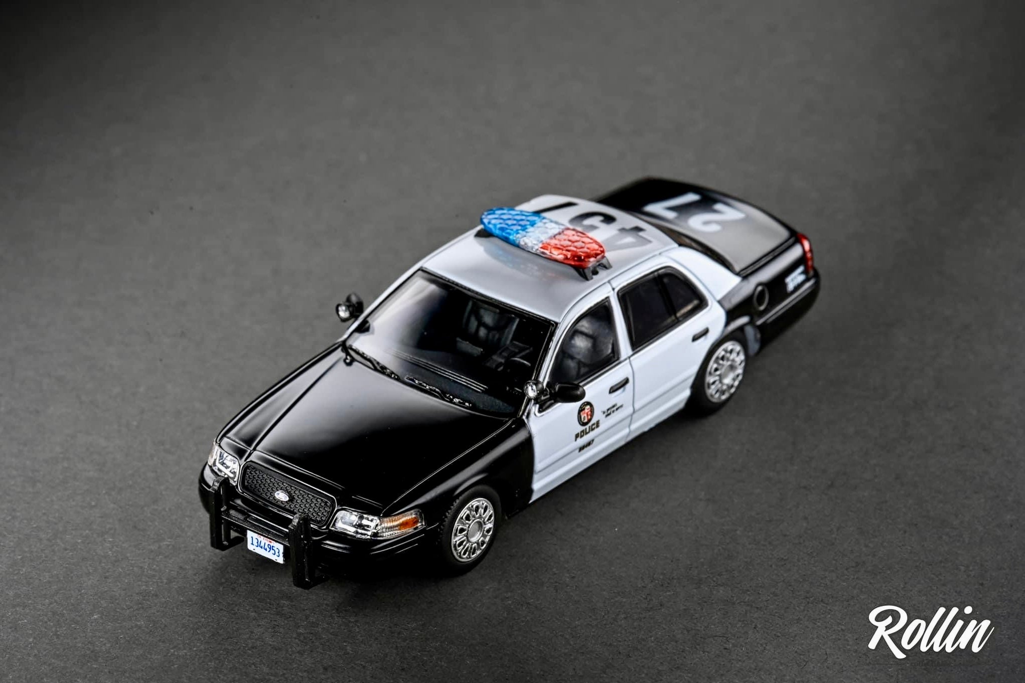 [Pre-Order] Rollin 1/64 Ford Crown Victoria Police Interceptor - Los A ...